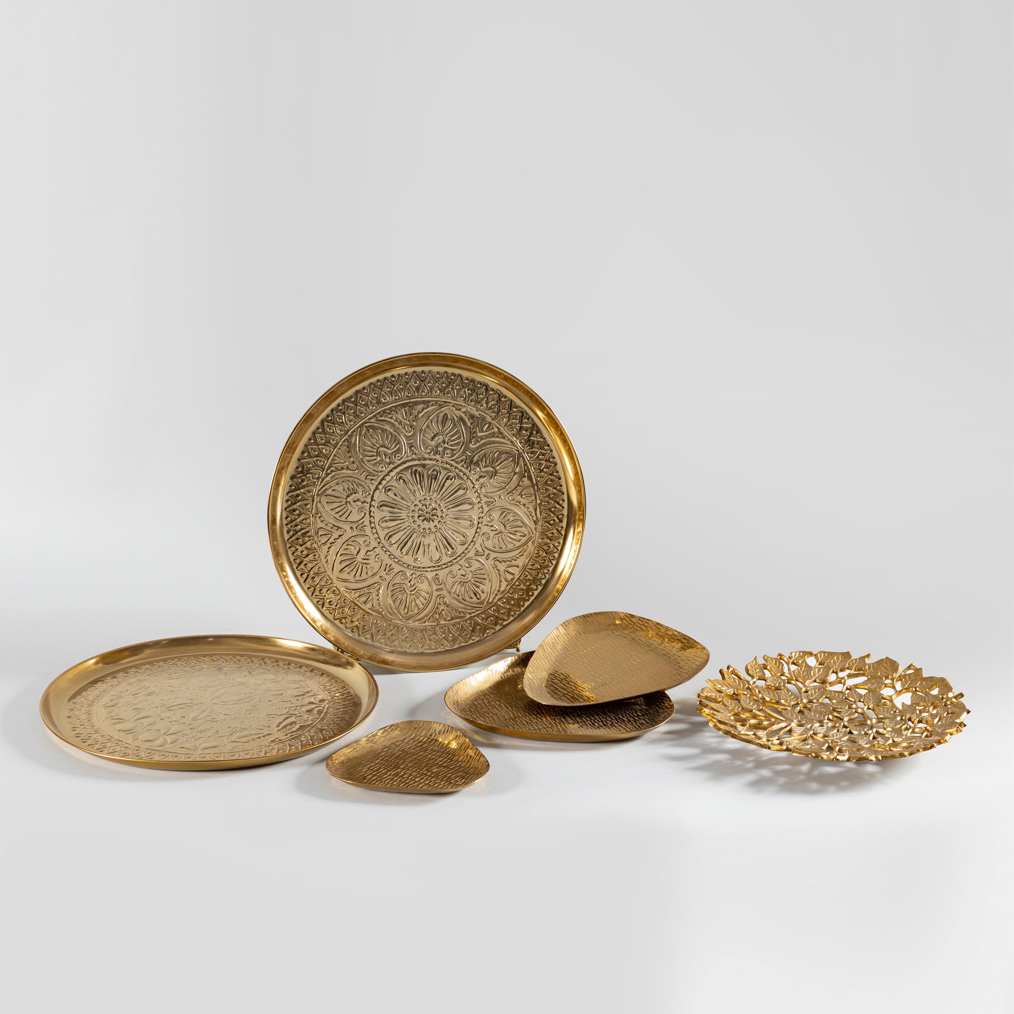 How to Choose the Perfect Wooden Serving Tray: Tips and Tricks – Indecraft